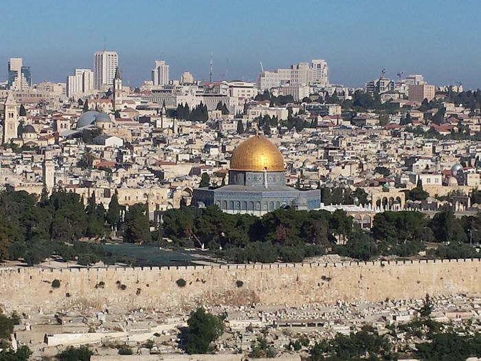 Israeli Initiation: What To Eat, Do & Wear